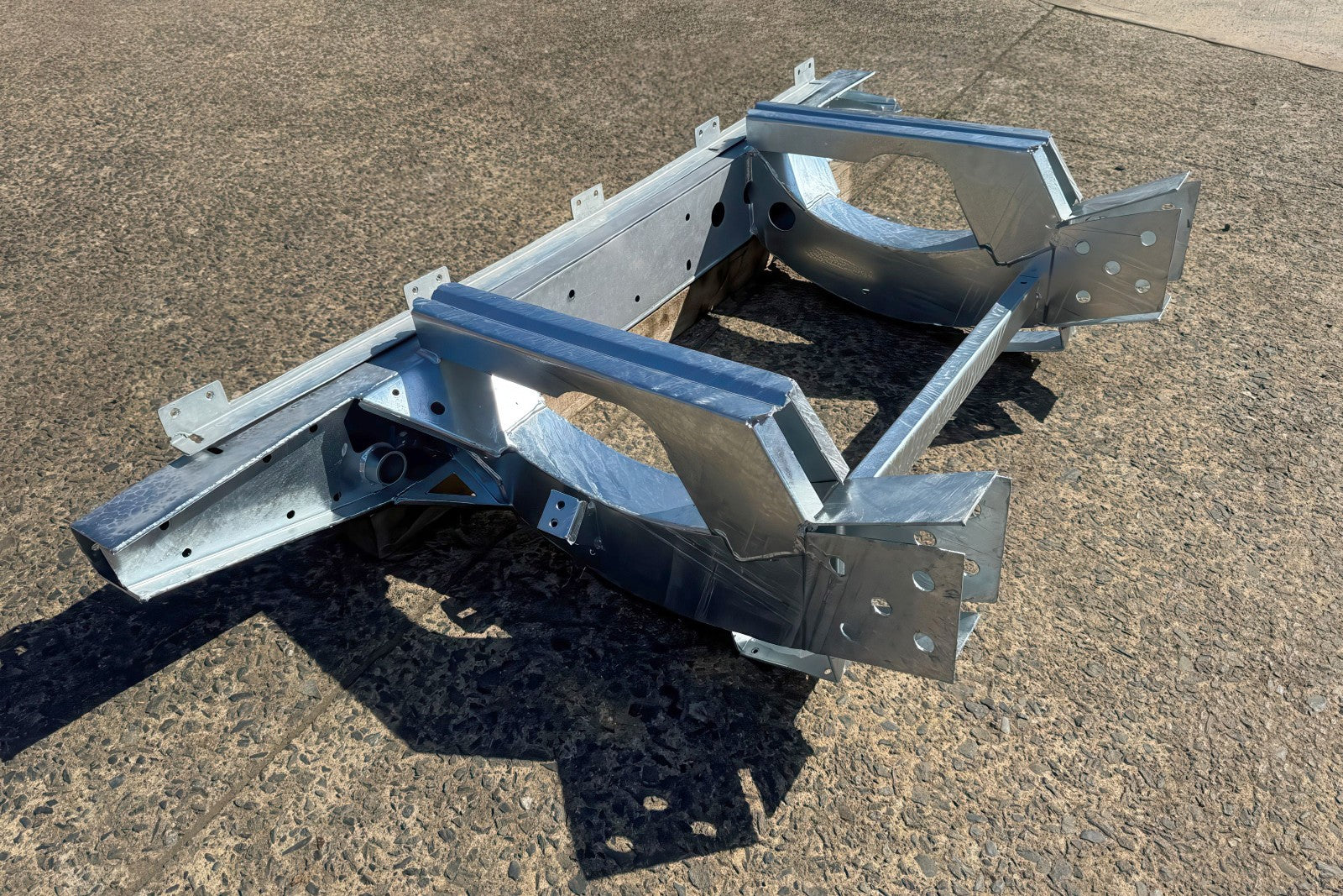 Defender 110 Tdi Rear Cross Member With Extensions – ShielderChassis