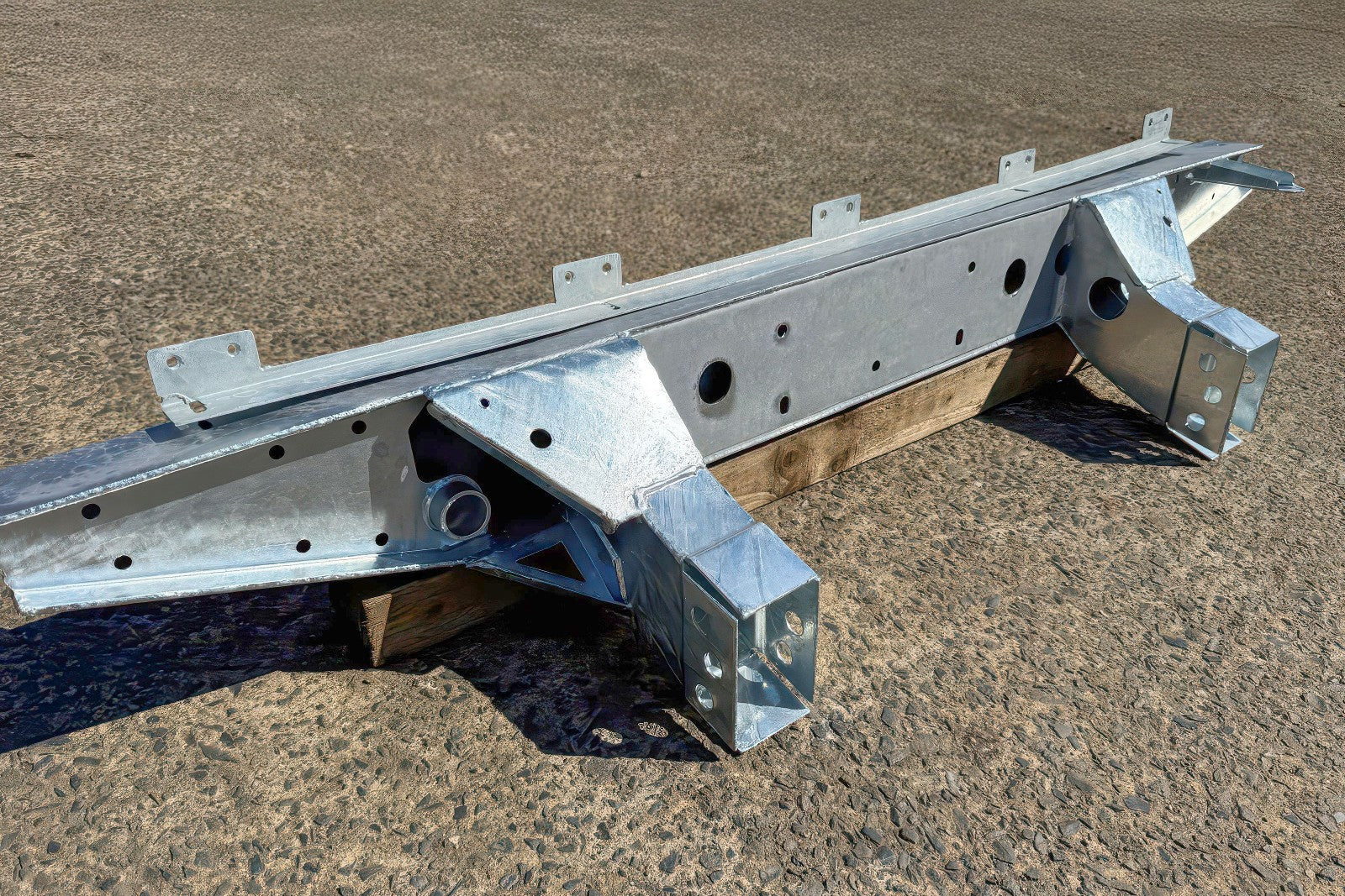 Defender 90 Tdi Rear Cross Member With Extensions – ShielderChassis