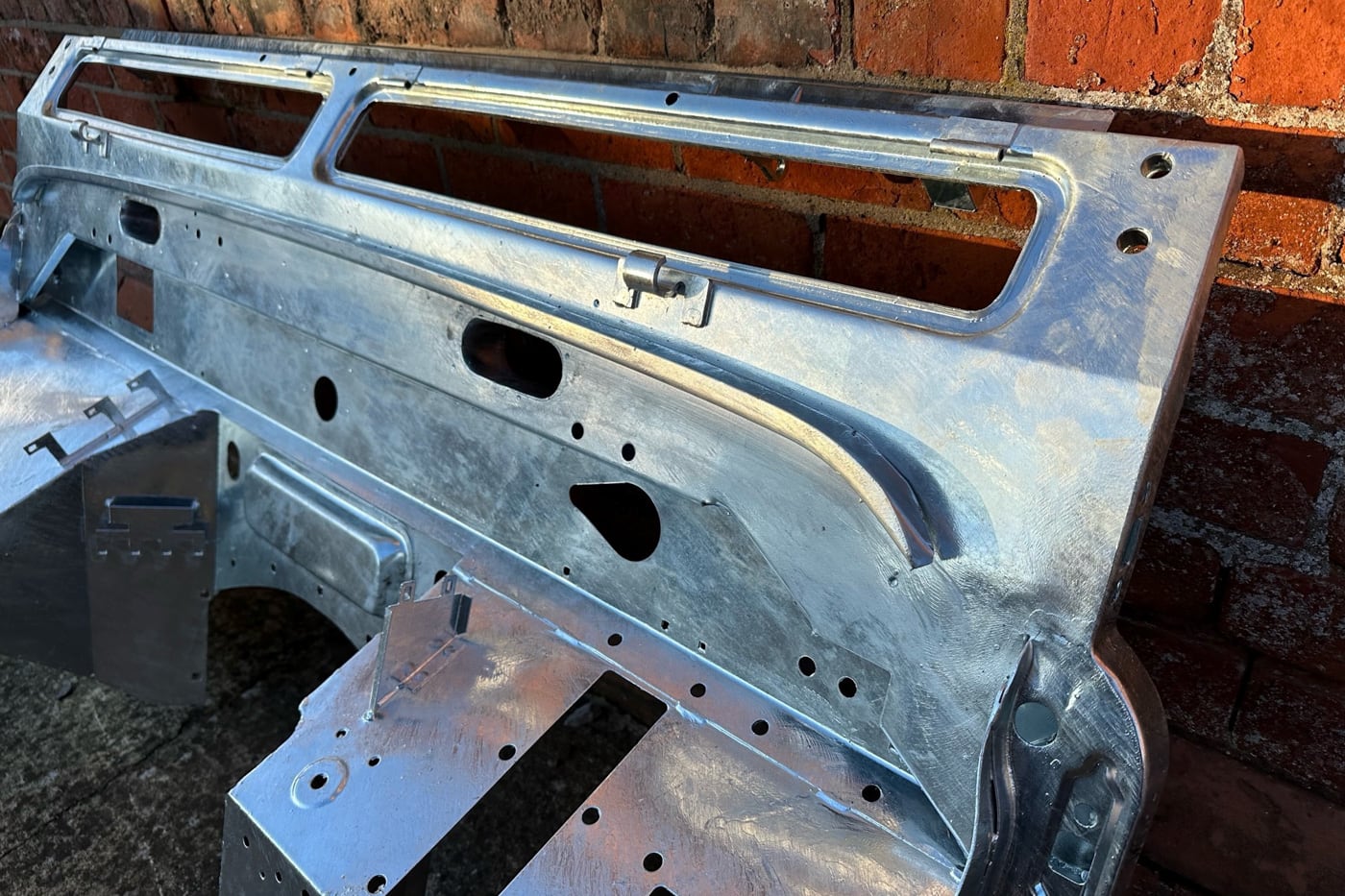 Land Rover Series 2A 88/109 inch Galvanised Bulkhead | Shielder Chassis ...