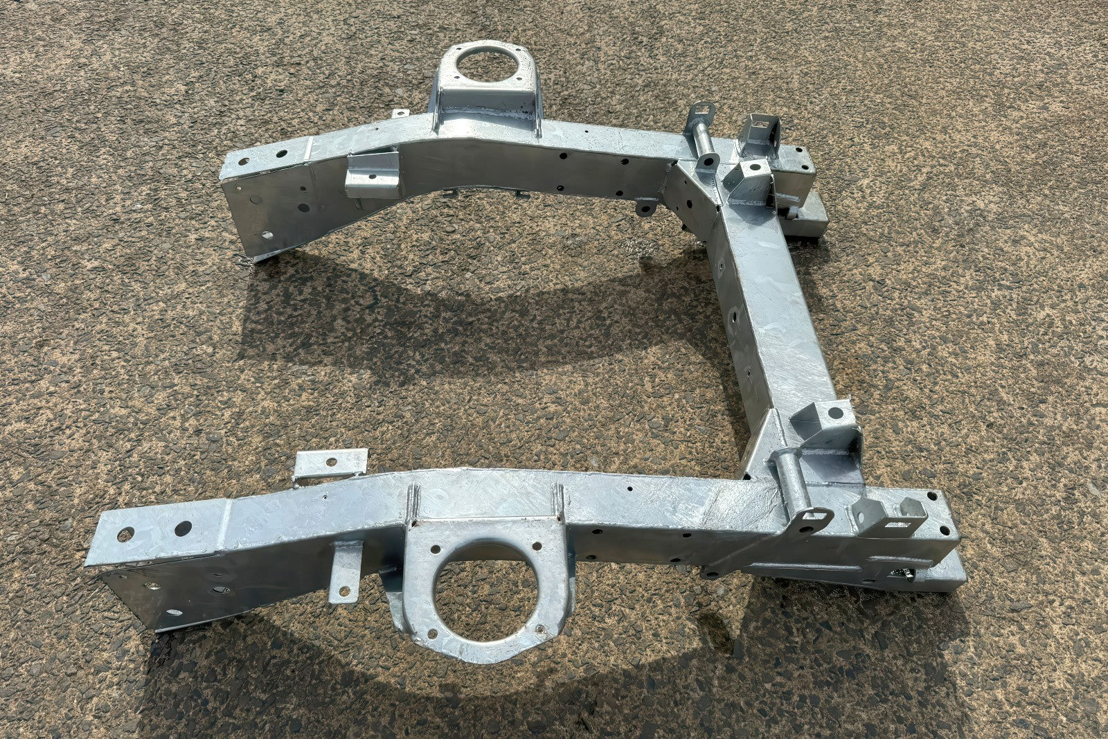 Defender 90 Td5 Front Quarter Chassis Legs With Extensions ...