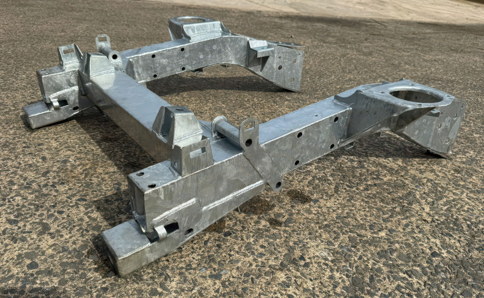 Defender 90 Td5 Front Quarter Chassis Legs With Extensions ...