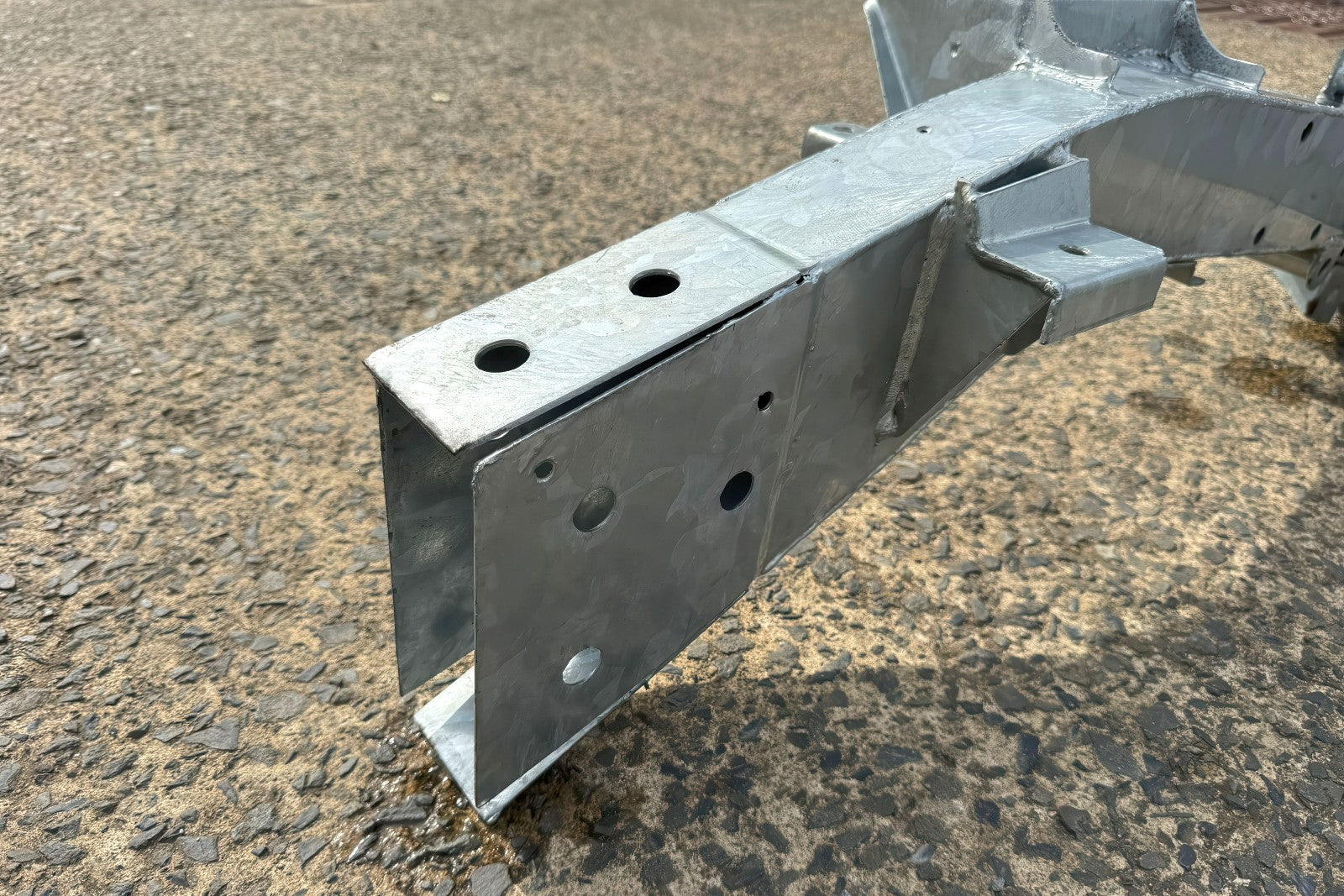 Defender 90 Tdi Front Quarter Chassis With Extensions – ShielderChassis